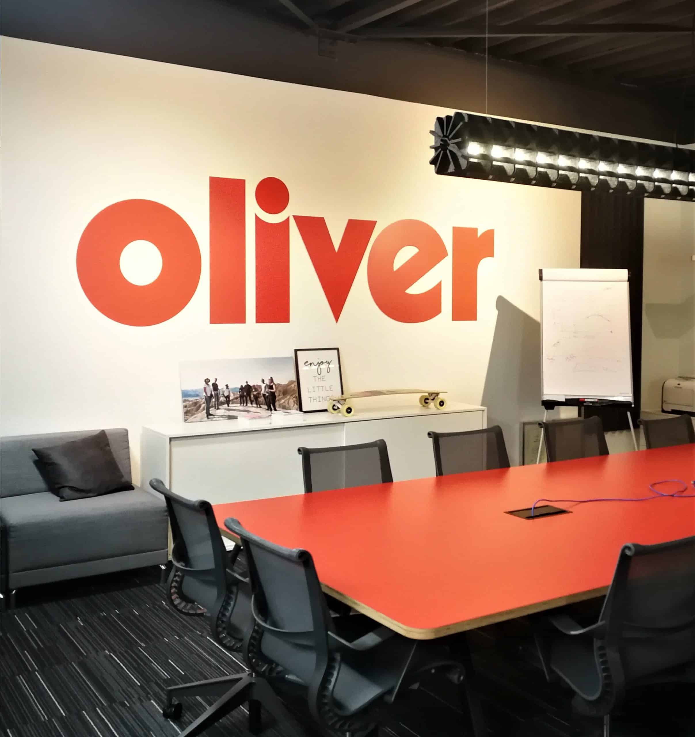 Oliver Valves | Inside Office